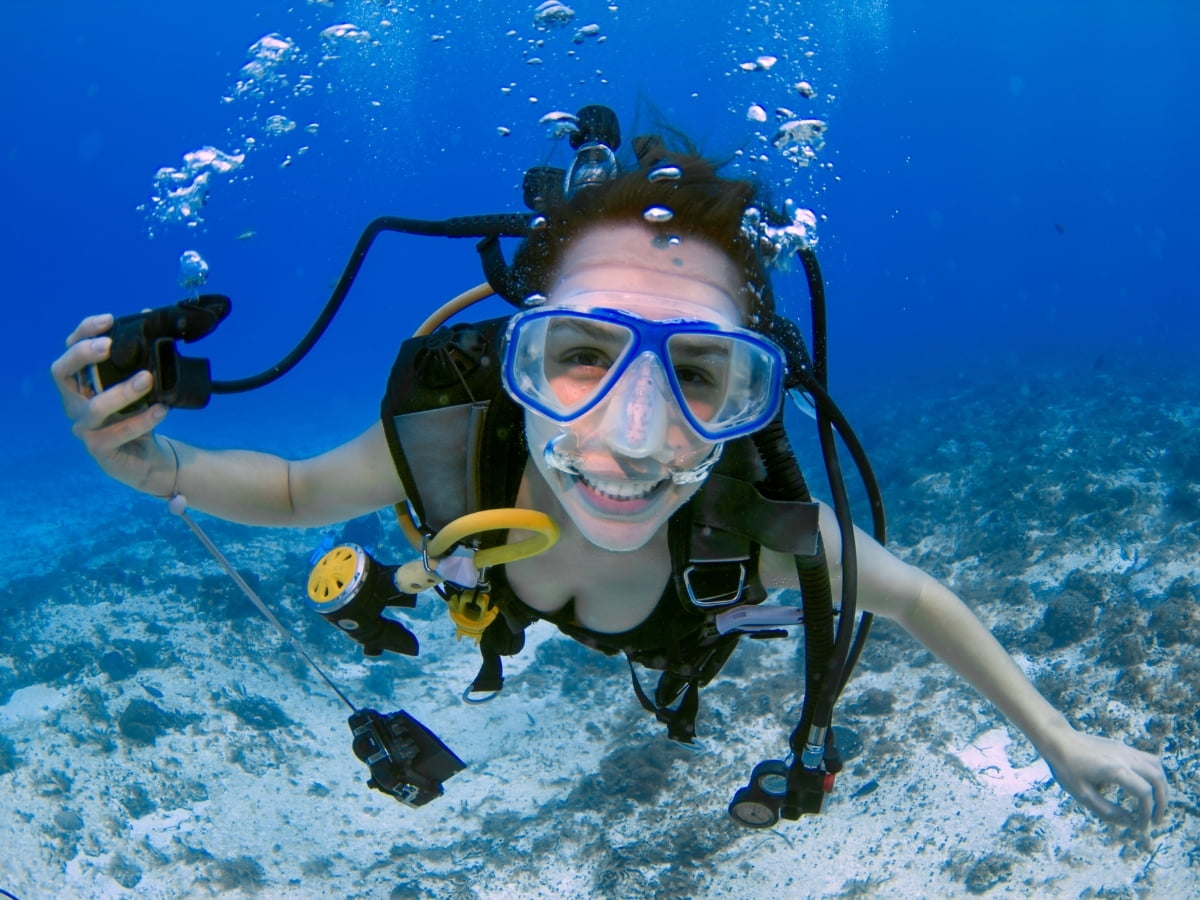 Is Scuba Diving Safe? Expert Tips and Insights - REESE H.